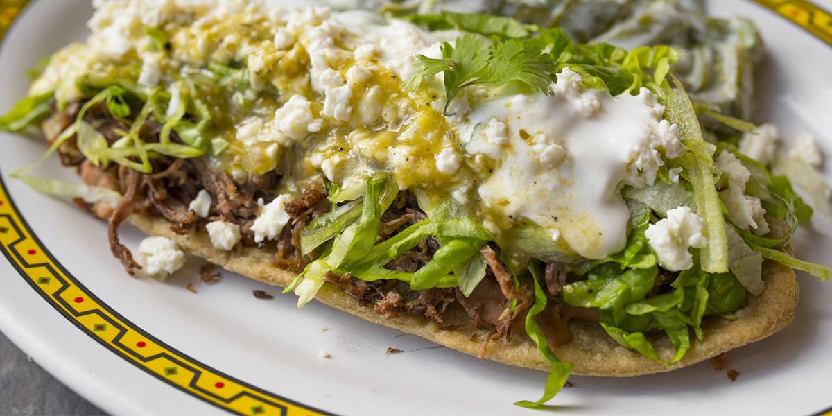¡Descubre los deliciosos huaraches de carne asada!